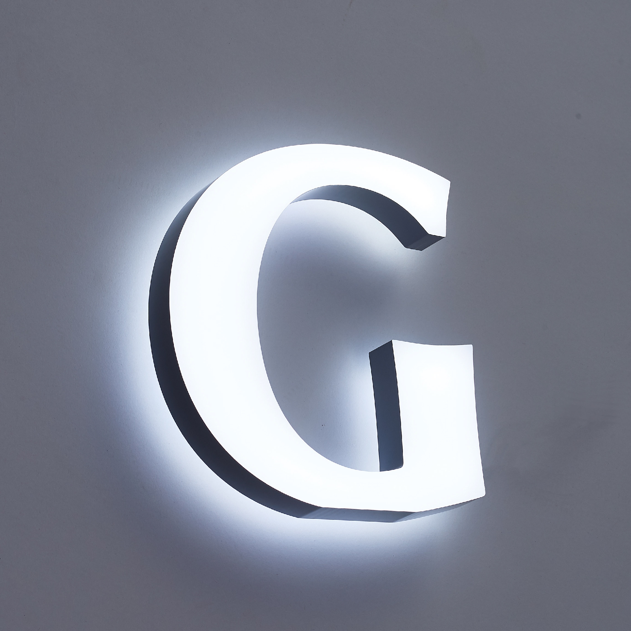 Illuminated Signs Letters | Face Lit | Halo Lit | Raceway